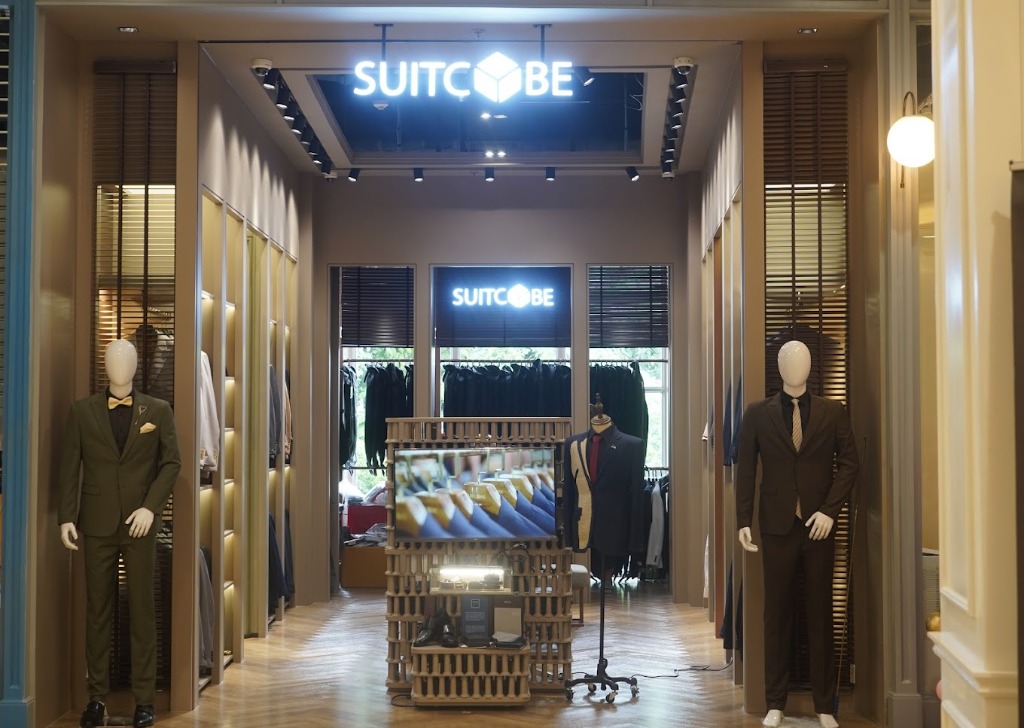 SUITCUBE